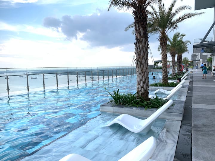 Near Secc_infinity Pool- River Panorama 2 Bedrooms - Nhà Bè