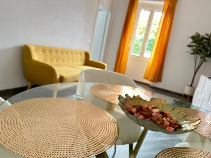 Your Apartment In Como: Private Parking - Lake Como
