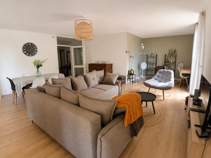 100 M² Apartment With Terrace, Swimming Pool, Free Parking - Aix-en-Provence