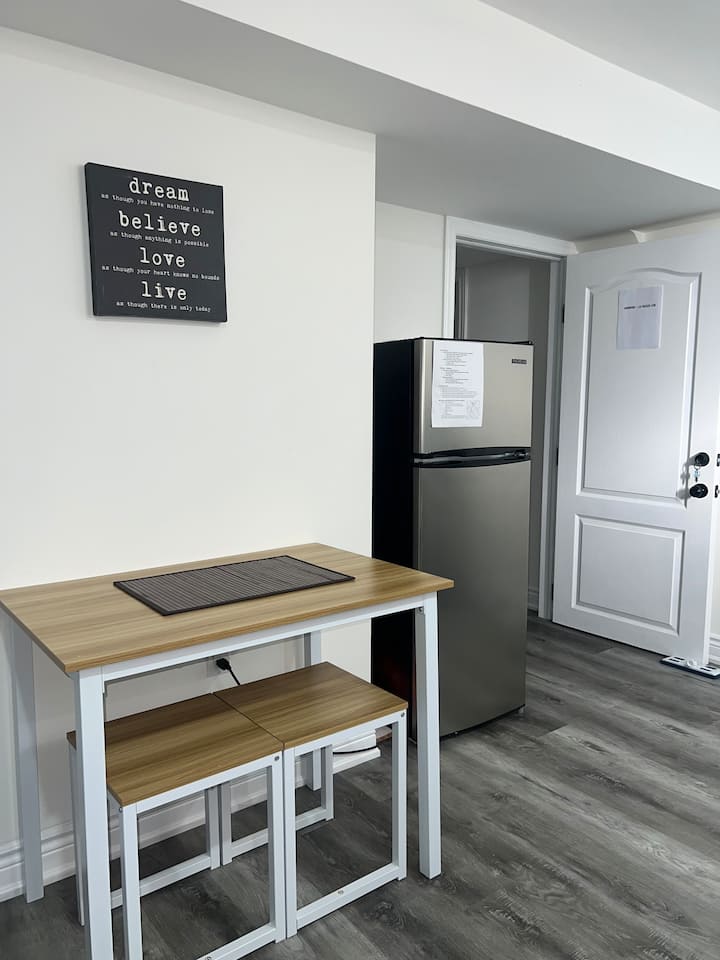 Private 1 Bedroom Brampton Apartment Airport Road - Brampton