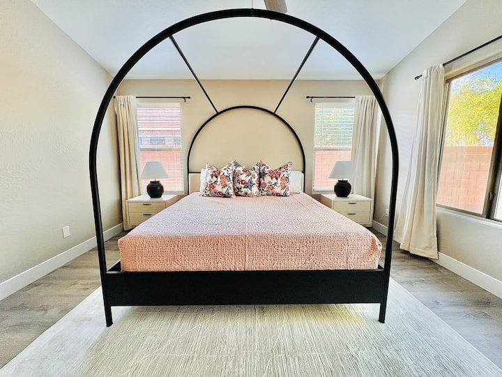 4 Bed+ | On Golf Course | Pets Ok| Pool | Gym - Queen Creek, AZ