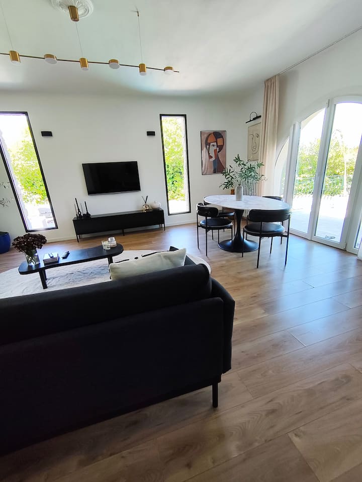 Villa Au Calme Avec Piscine - Valbonne