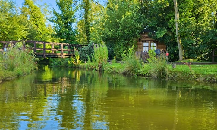 Beavers Cabin - Luxury Glamping Cambridge - Newmarket