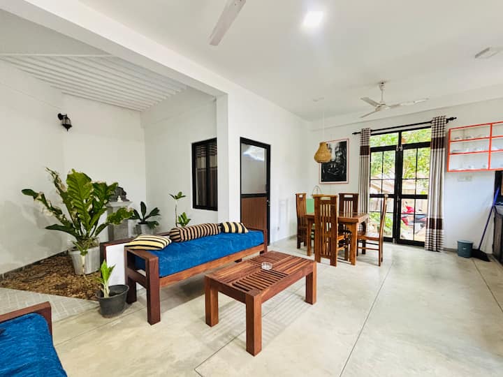 Coloration Villa - Sand Apartment (Ground Floor) - Hikkaduwa
