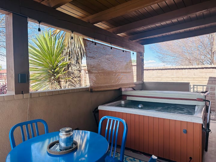 Hottub+gated+downtown+bbq+lovelace+unm+conventions - Albuquerque