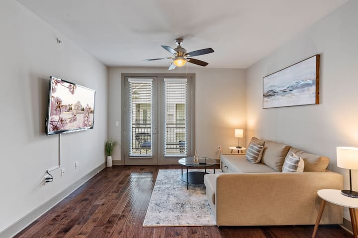 Cozy 1br Retreat | Pool/parking/gym/game-sleeps 5! - Woodbridge, VA