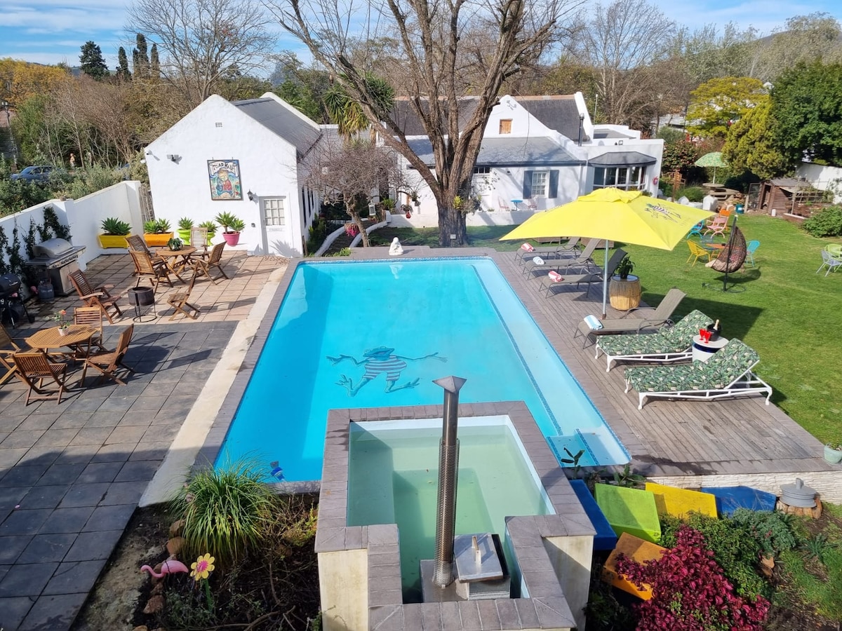 1/8 camere Portly Otter splendida piscina, vasca idromassaggio ...