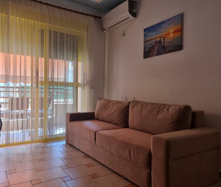 Cozy Mini Apartment By The Sea - Albania