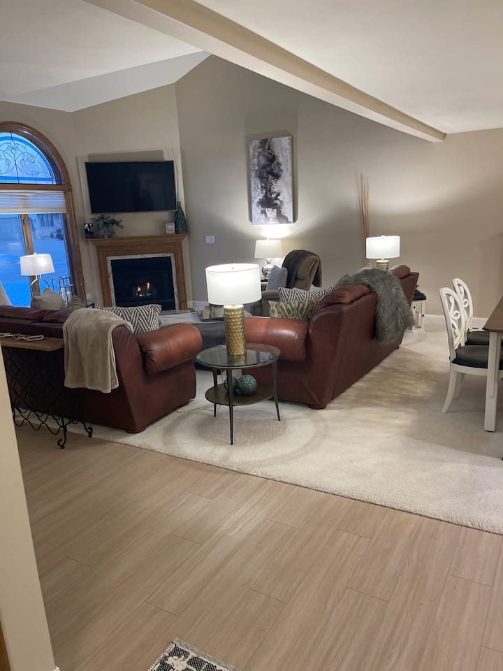 Condo By The Woods - Greenville, WI