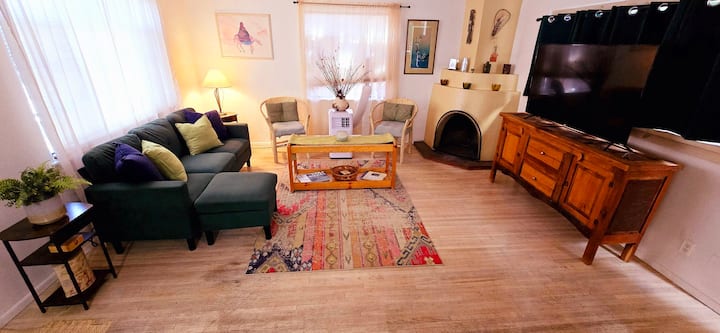 Famed Plaza Steps Away, King Bed, Office, Game Rm - Santa Fe, NM