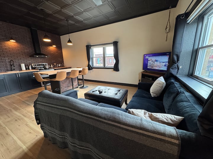 Newly Renovated Apartment Suite - Marshall, MN
