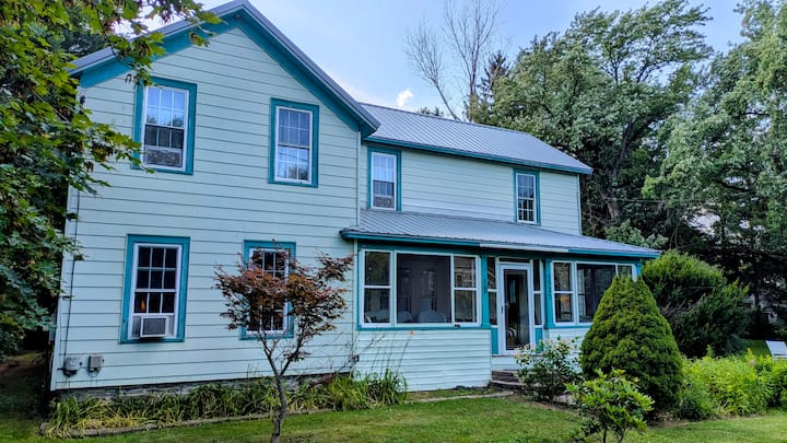 Cozy Home Between The Lakes - Finger Lakes, NY
