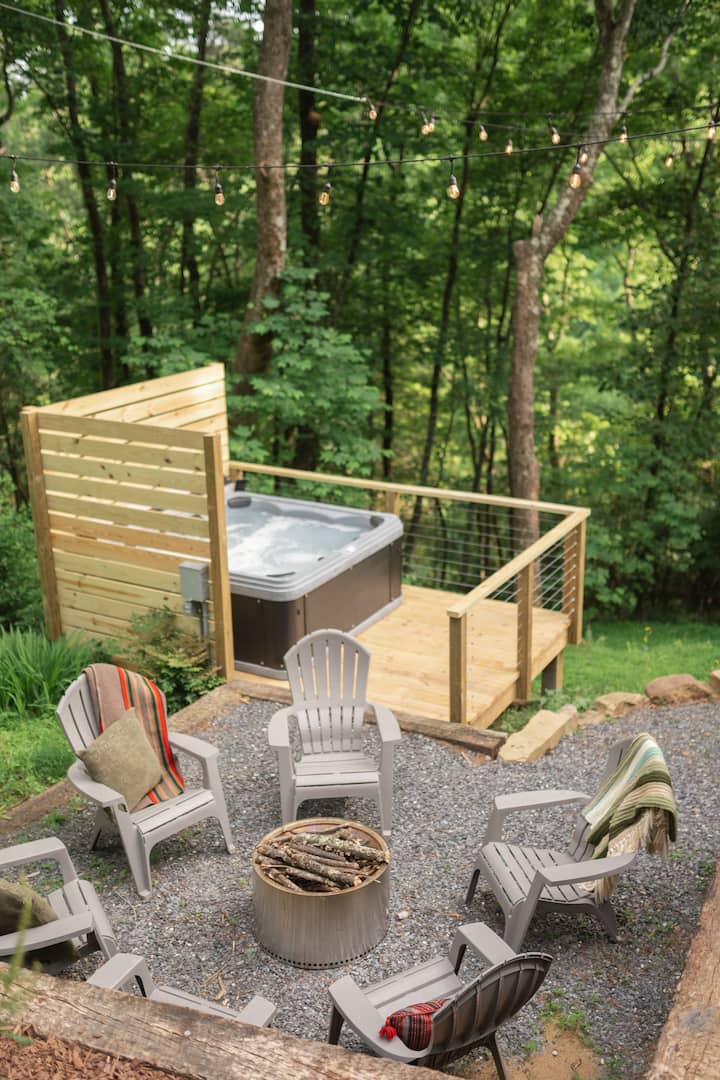 Blue Ridge Family Getaway | Game Room + Hot Tub - Blue Ridge, GA