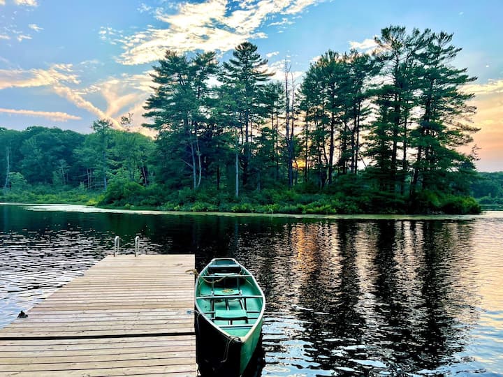 Waterfront Cottage In Provincial Park - Kawartha Lakes