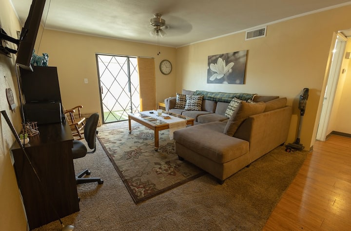 Spacious 2br 2ba Condo - Mesa, AZ