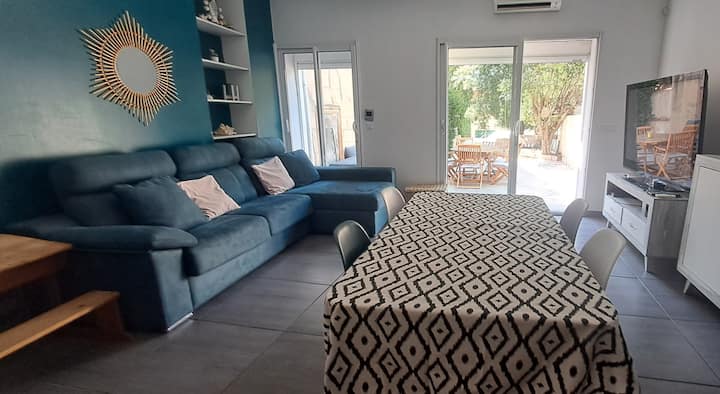 Maison Avec Grande Piscine Chauffée Dans Marseille - Marseille