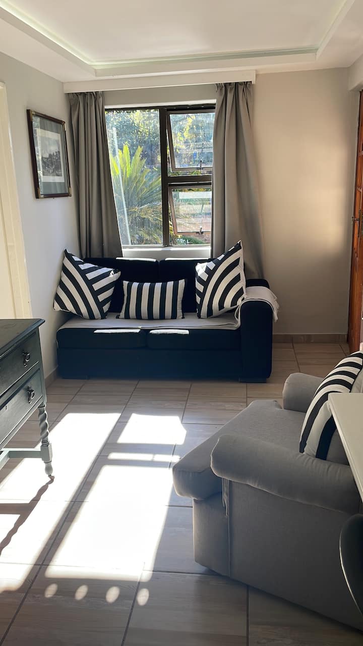 Footprints Koi Cottage - Lanseria