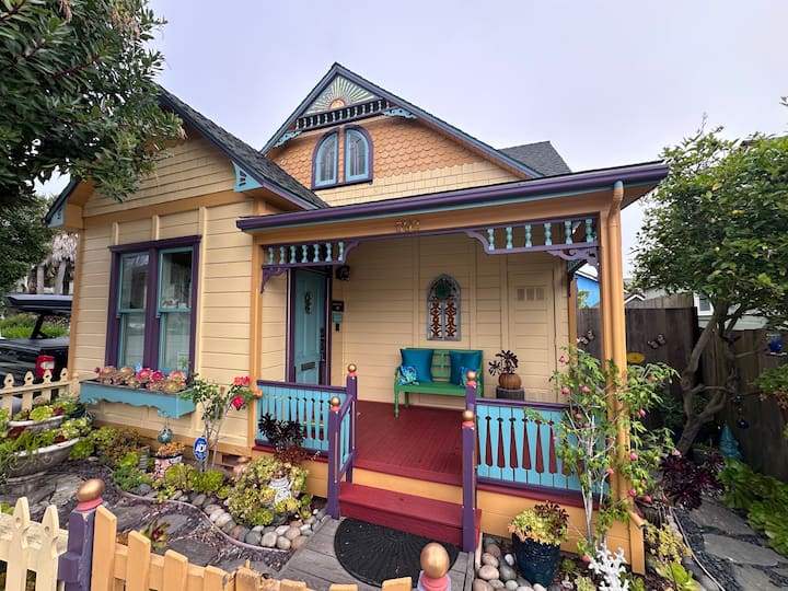 Sunburst Cottage - Monterey
