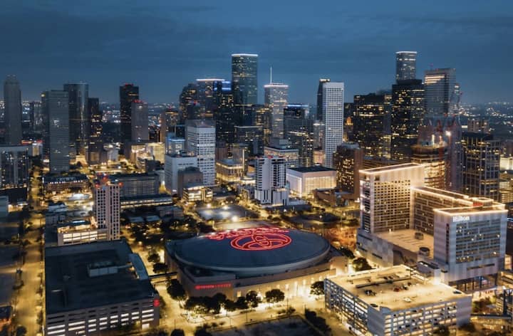 Business Pros-free Parking - Houston