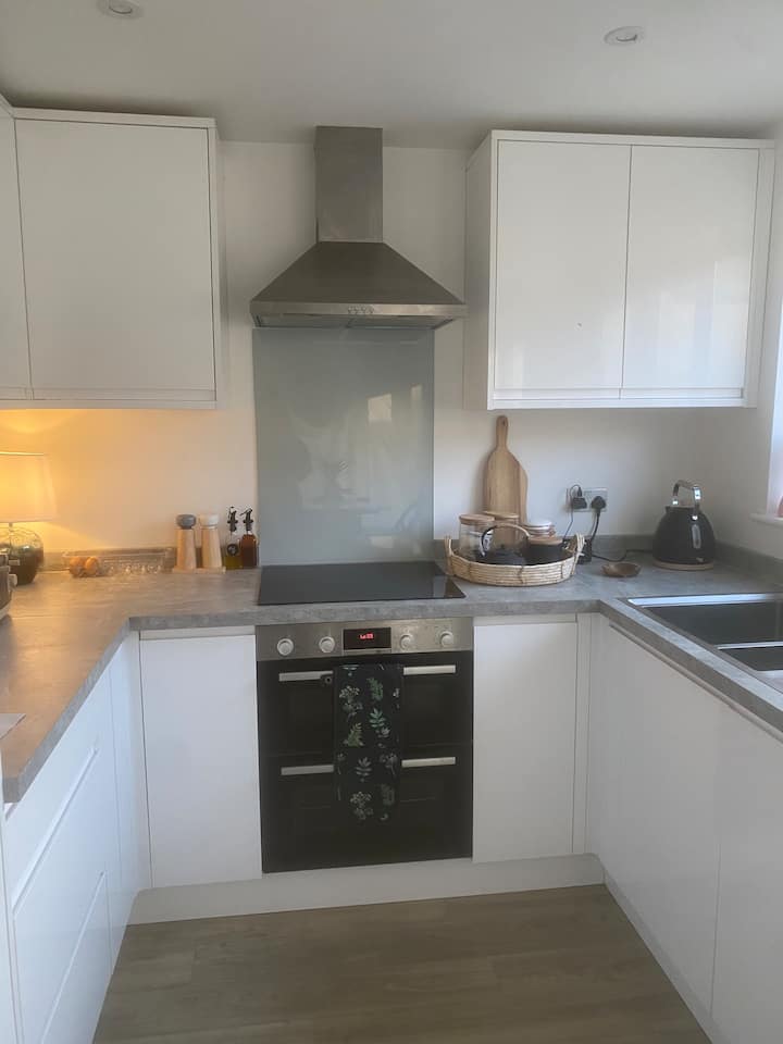 Double Bedroom In Gorgeous 2 Bed House - Eastbourne