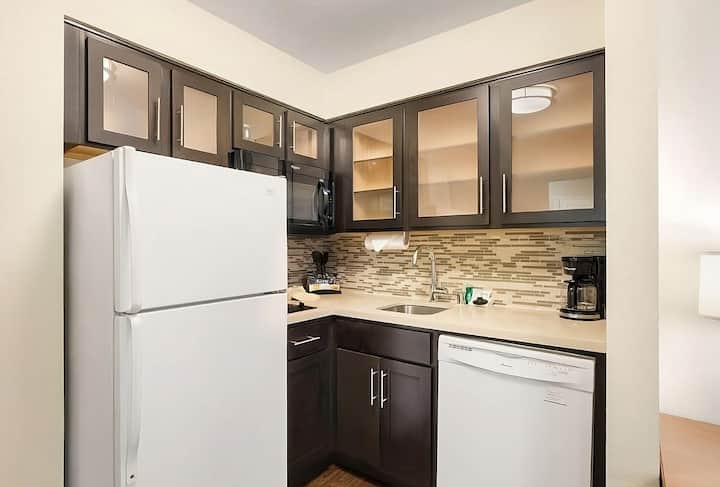 Two 2br Units In San Diego W/ Free Breakfast - San Diego, CA