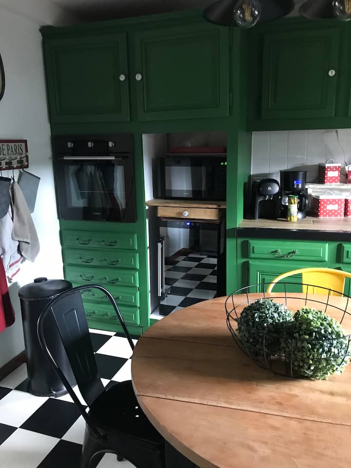 Cosy Room Dans Charmante Maison - Mâcon