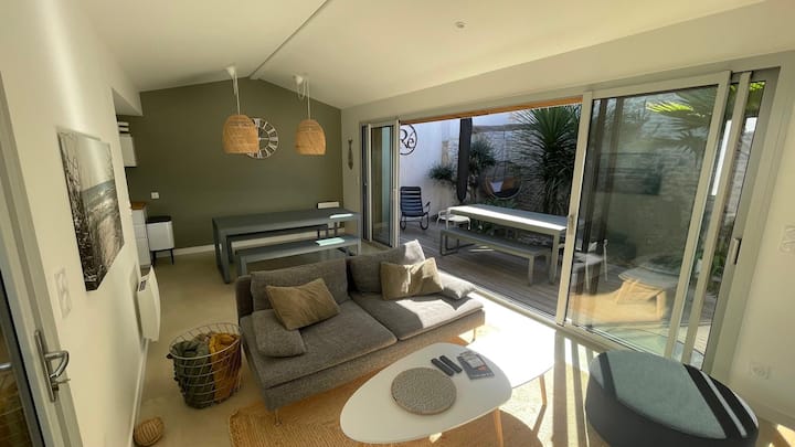 Le Patio Révé : Maison De Vacances Au Calme - La Flotte