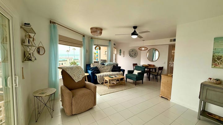 Unforgettable Ocean Views, Short Walk To The Beach - Oceanside, CA