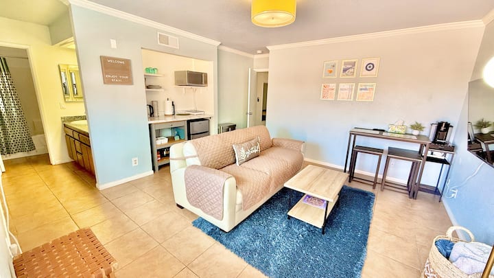 Cozy Gem. 20 Mins To Airport, Beaches, Gaslamp - San Diego, CA