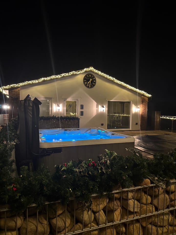 Boutique Detached Annex With Pool & Hottub - Essex