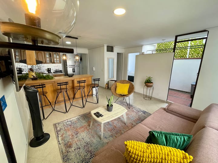 Laureles Excelente Ubicación La 70 Cerca Poblado - Medellín, Colombia