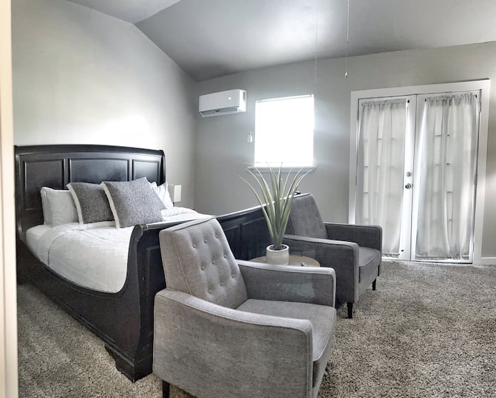 Tv In Each Room. Large Fenced Yard. Crews Welcome - Deep Deuce - Oklahoma City