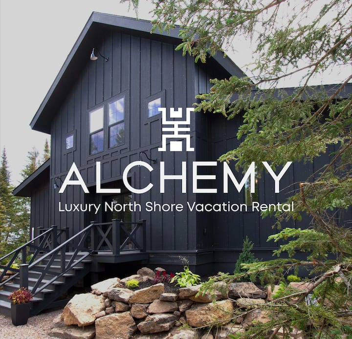 Ski, Golf, Trails, Winery, Lake View - Sleeps 8 - Lutsen, MN