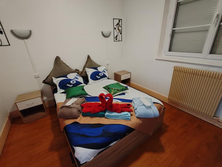 Le Vacancier : Charmante Maison Avec Jardin - Besançon