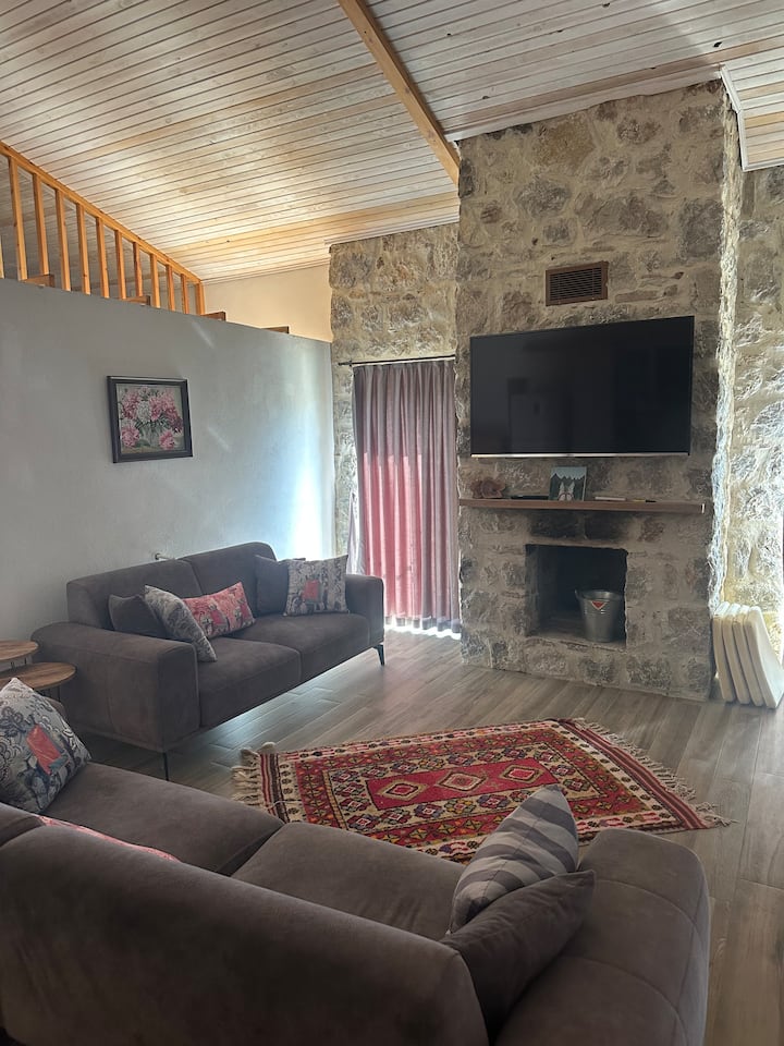 Selimiye De Tamamen Müstakil Havuzlu Yayla Evi - Orhaniye