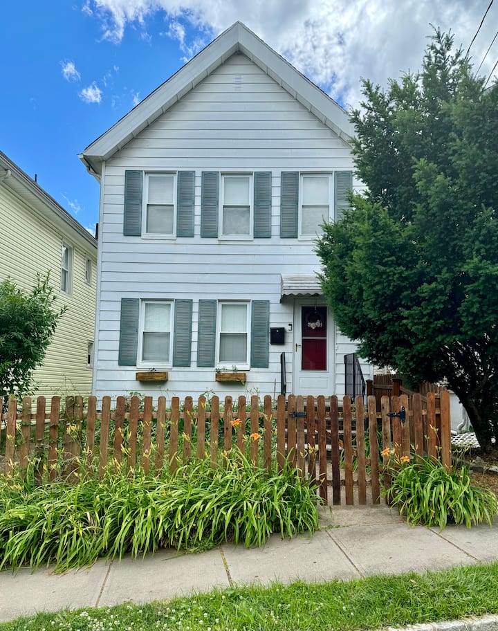 Cozy Quiet Home / Self Check-in / 20 Min To Ewr - Bloomfield, NJ