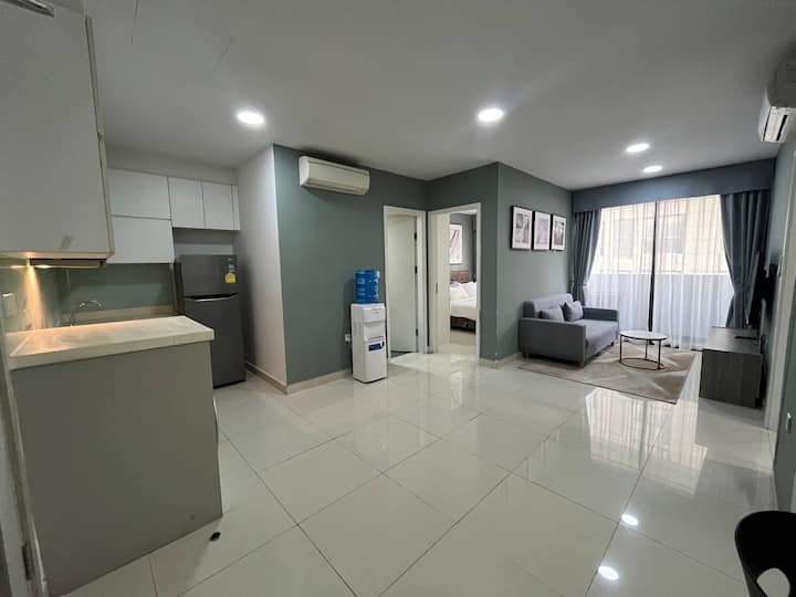 B2- Thebridge 2br Specious City View - Phnom Penh