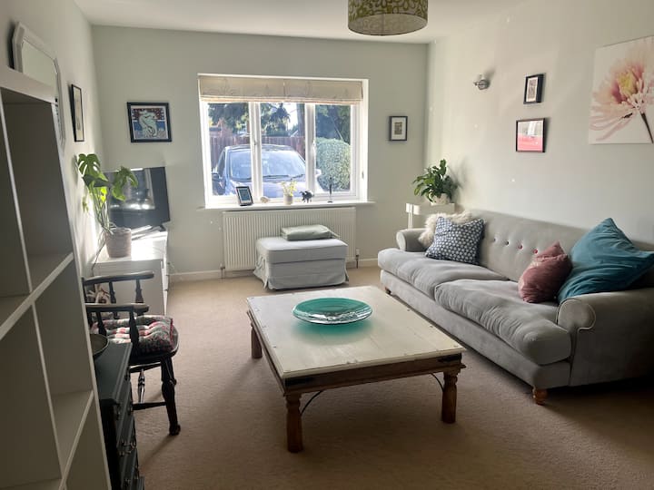 New Forest Home + Garden. 10 Mins From Beach - Brockenhurst