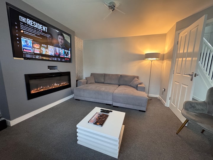 Large 3 Bedroom Detached Modern House! - University of Cumbria in Lancaster