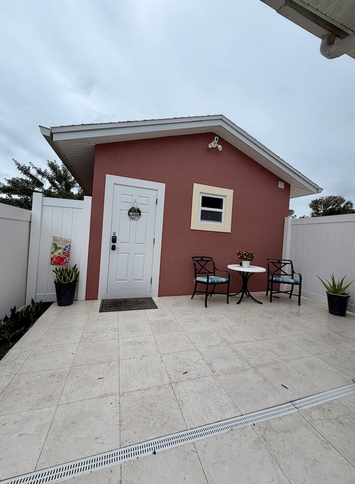 Lujosa Y Acogedora Mini Casa. - Tampa, FL