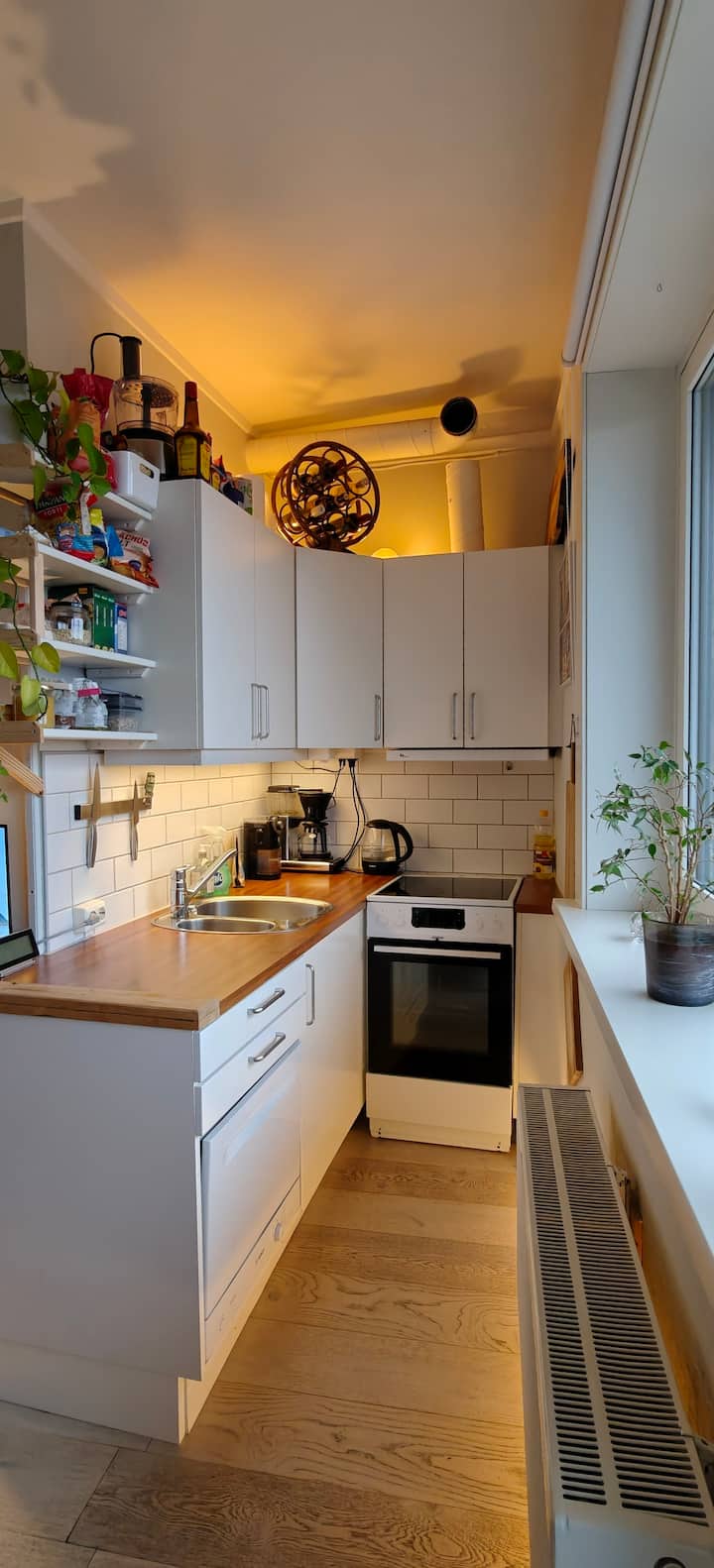 Solrik Balkongleilighet Med Buss Rett Utenfor - Oslo