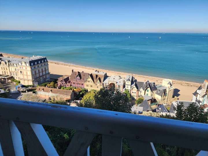 Vue Exceptionnelle Bord De Mer Deauville-trouville - Trouville-sur-Mer