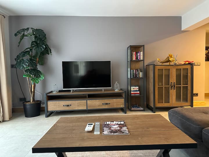 Modern & Peaceful Garden Apartment - Torba