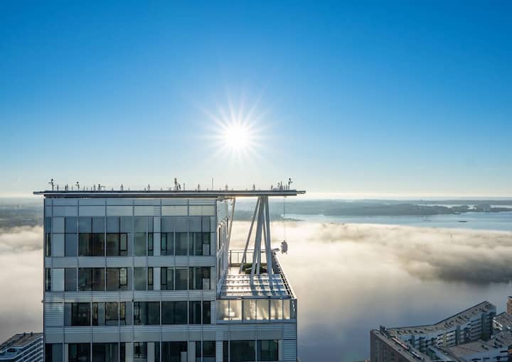 Skyline Views & Comfort In Central Helsinki - Helsinki