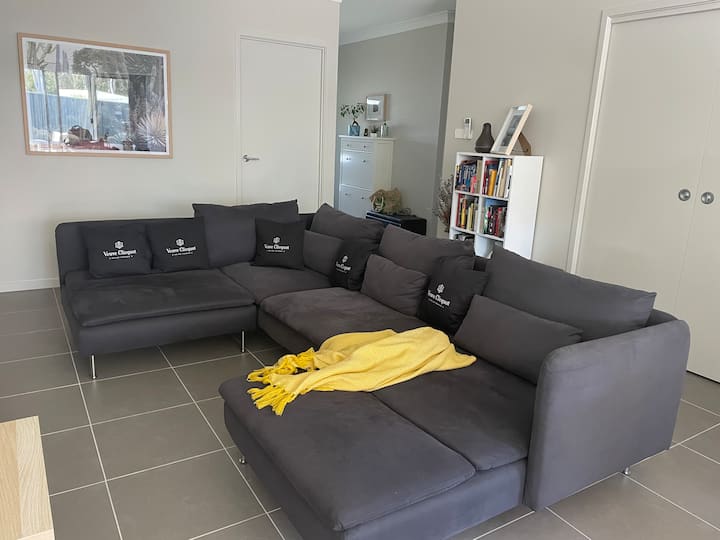Secret Garden Retreat Lake Mac • Winter Stay • Spa - Morisset