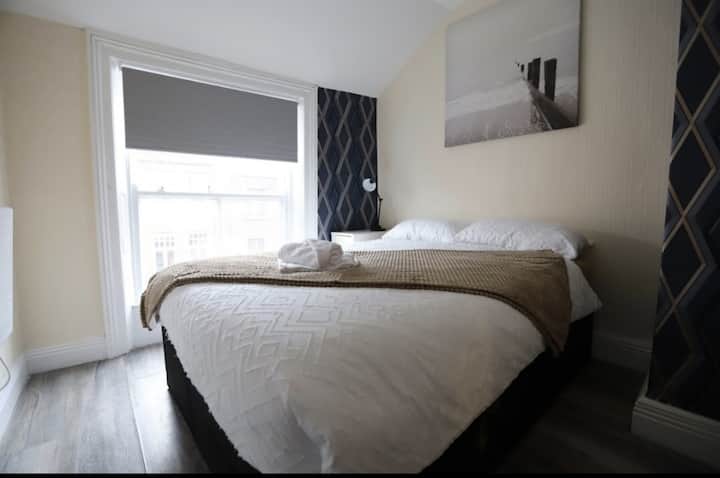 Top Floor 2 Bedroom In Temple Bar -