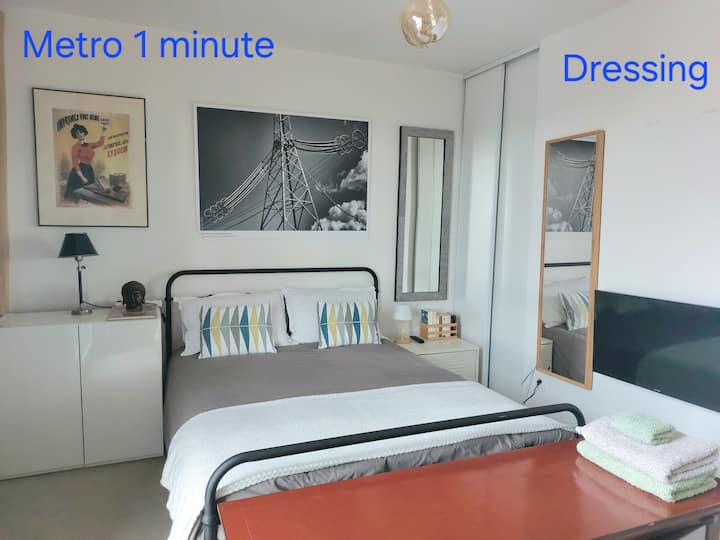 Chambre Et Douche Privée 18 M² Métro 1 Minute - Aubervilliers