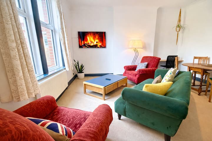 Garden View Beach Apartment - Free Parking - Bournemouth