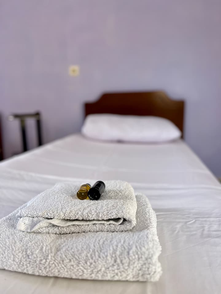 On Budget Beach Room In Saranda - Saranda