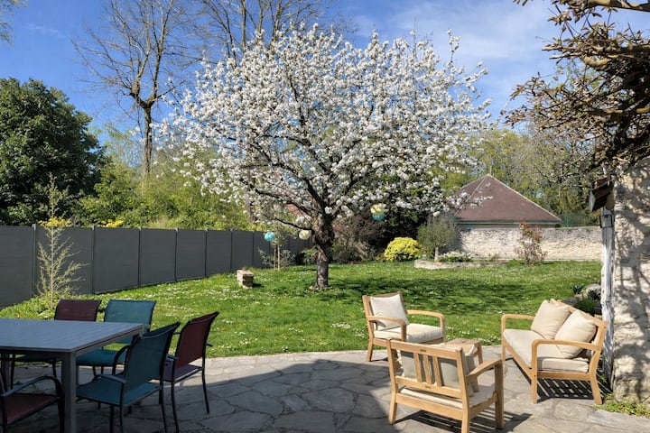 Villa, Piscine Et Chat Rigolo - Senlis